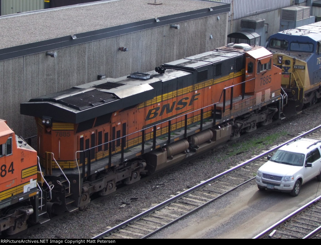 BNSF 7885